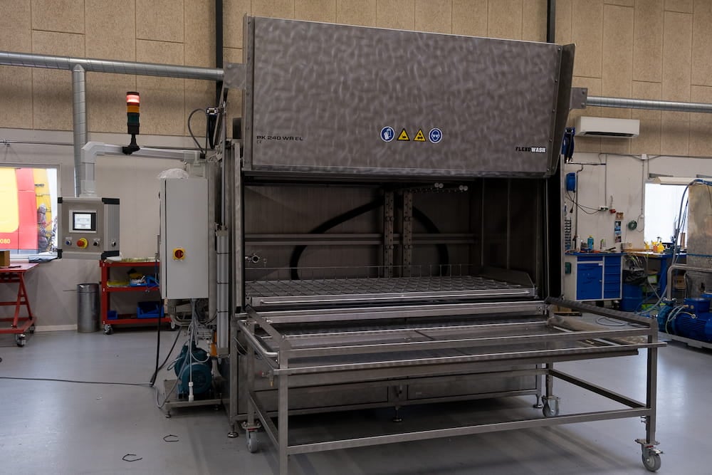 5000 machines over 30 years: Every single one a unique experience